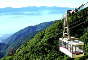 【人気の王ヶ頭H・美ヶ原高原】紅葉・千畳敷カール（標高2,612m）・北八ヶ岳3日 9月27日・10月4日出発 - 心の翼 バリアフリーツアー